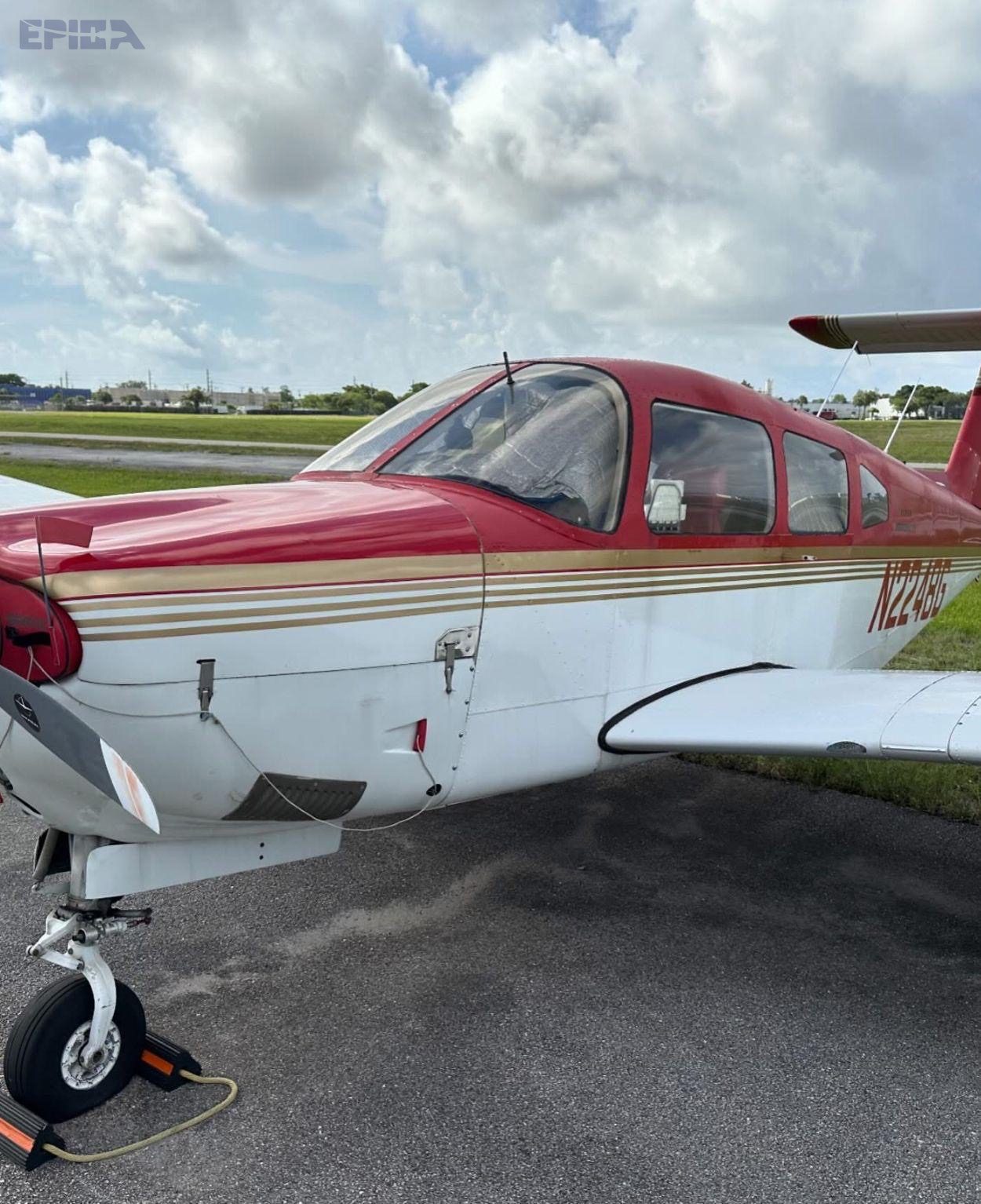 PIPER ARROW IV 1979 - Aviation Epica